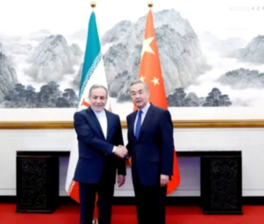 Irán y China fortalecen alianza estratégica frente a agresiones ...